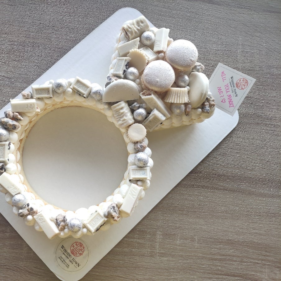 Diamond ring cake | Wishing Town Bakery Cafe